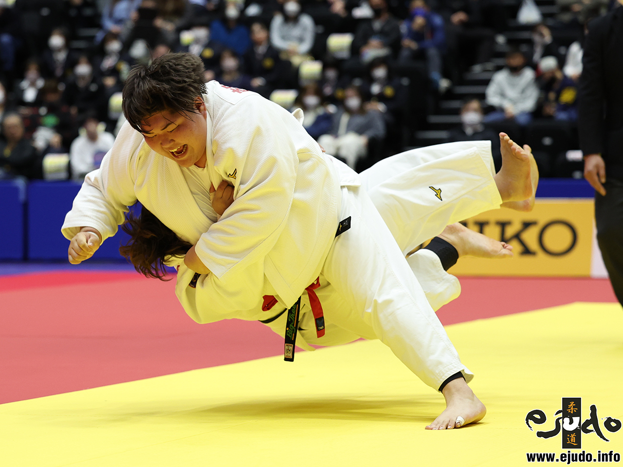 【ニュース】世界王者・朝比奈沙羅はベスト4、優勝ならずも気迫の柔道／第37回皇后盃全日本女子柔道選手権大会 | eJudo