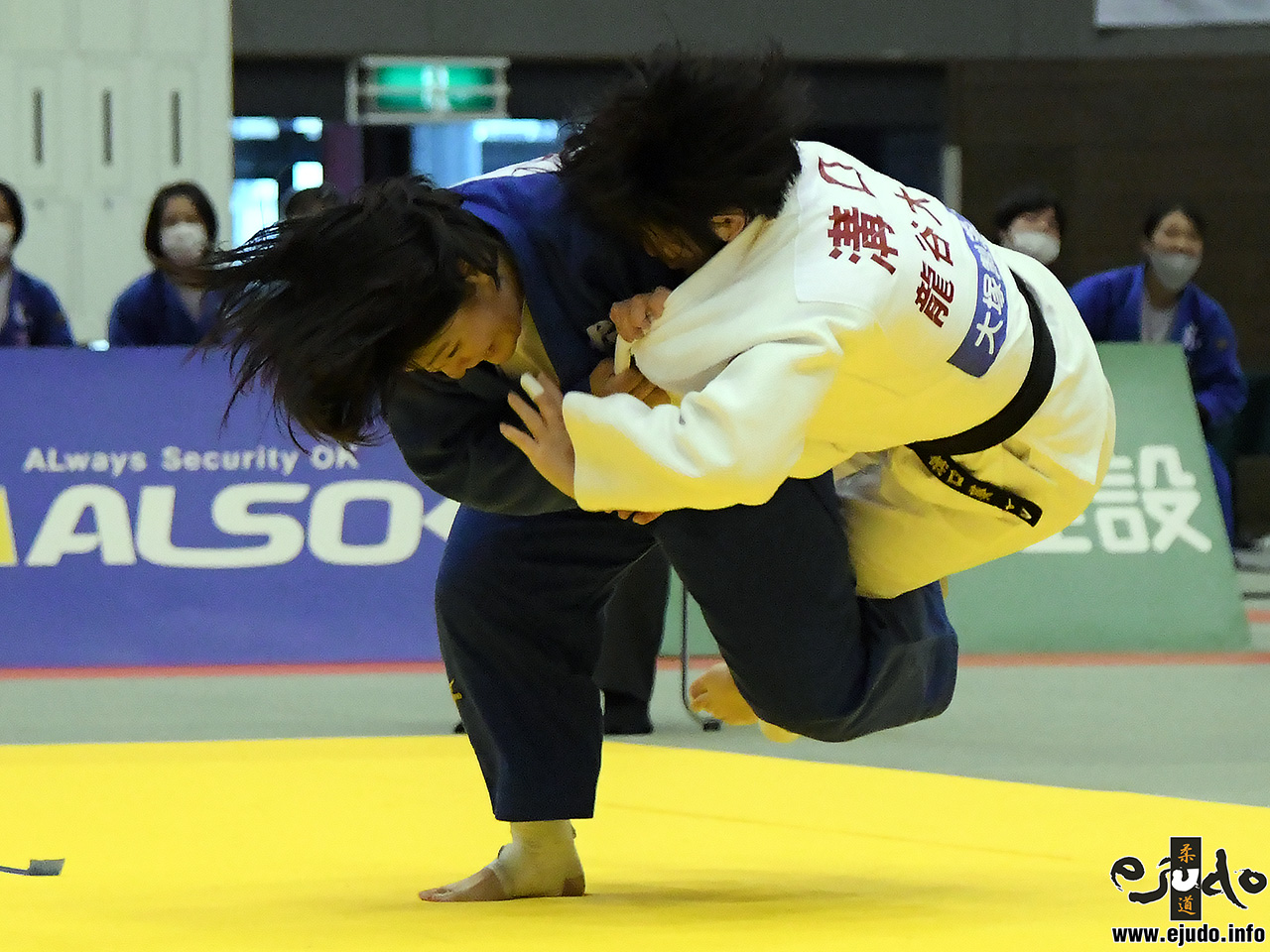 【ニュース】東海大、圧勝で2大会ぶりのV／全日本学生柔道体重別団体優勝大会(女子14回) | eJudo