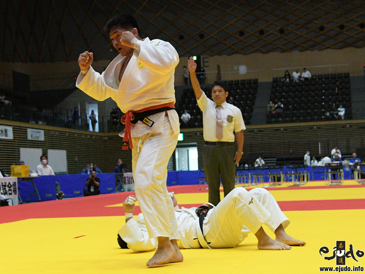【ニュース】大将石山潤平が勝ち越しの「一本」、パーク24が優勝飾る／第73回全日本実業柔道団体対抗大会・男子第2部 | eJudo