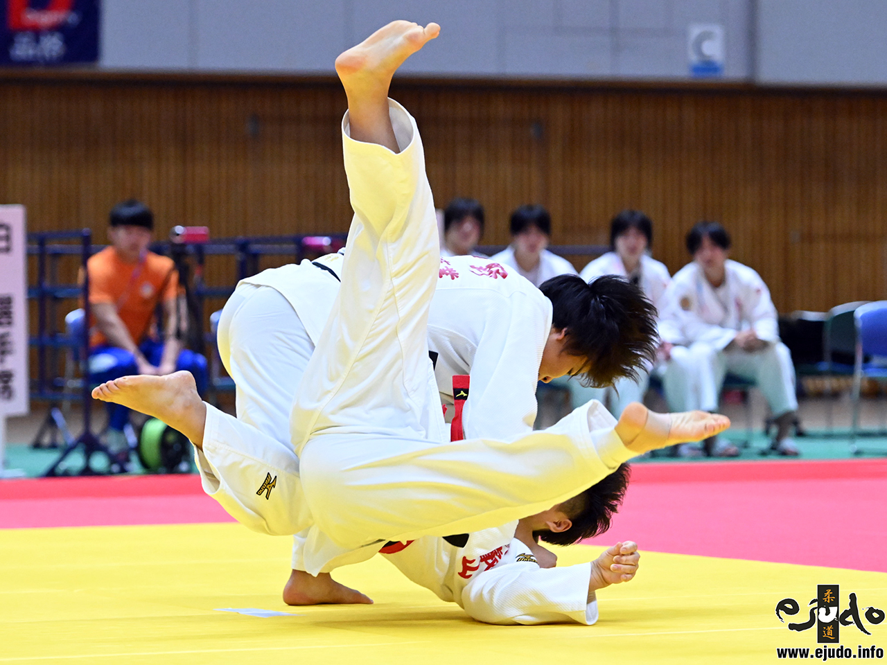 【ニュース】佐賀商、圧勝で悲願の初V／第72回インターハイ柔道競技・女子団体試合 | eJudo