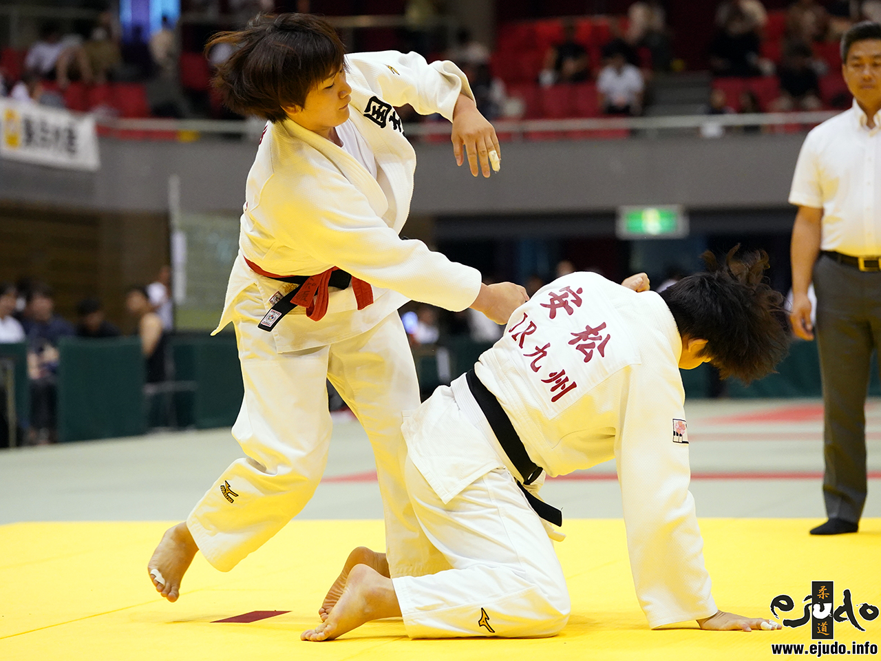 【速報】池絵梨奈2連覇、48kg級は選抜体重別王者・荒川朋花が制す／第53回全日本実業柔道個人選手権大会第1日 | eJudo