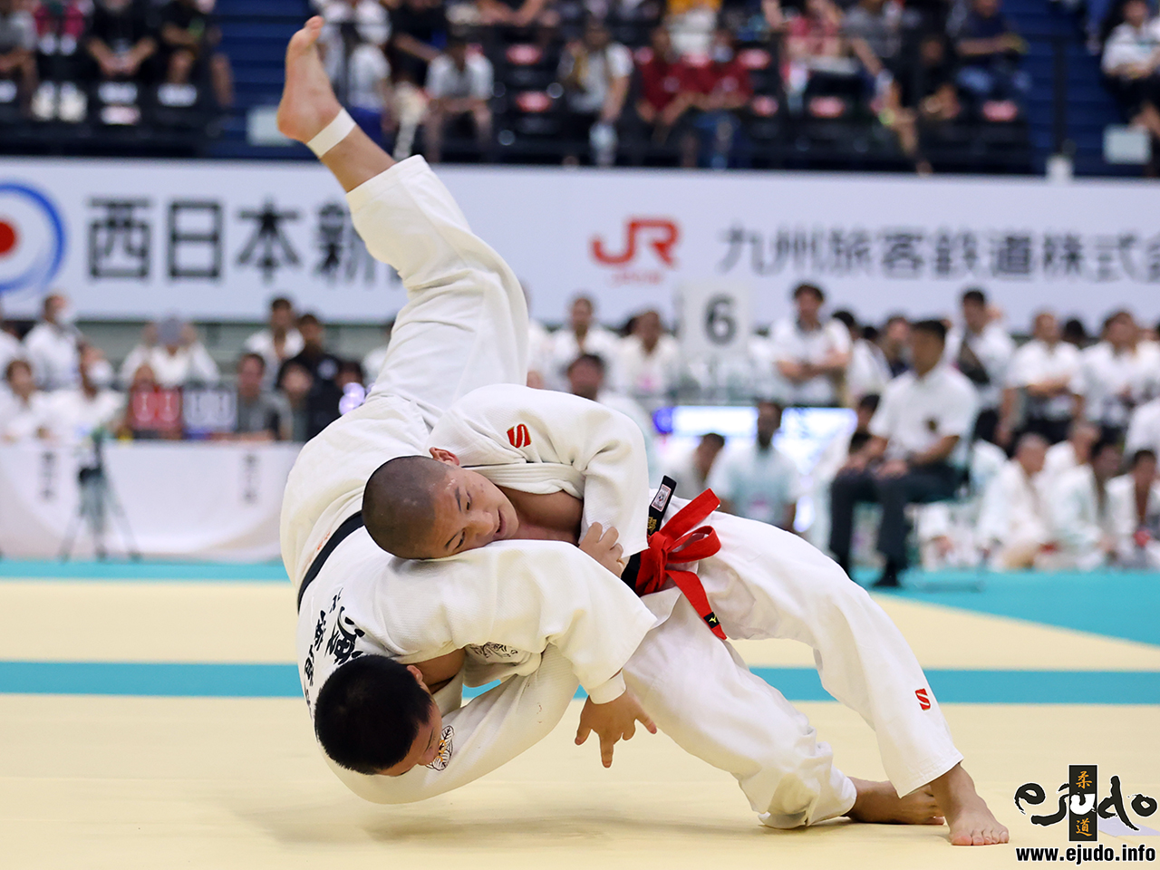 【レポート】国士舘スターティングメンバー変えずにベスト8入り、作陽は大将同士の競り合い制して大成を下す／金鷲旗高校柔道大会・男子①1回戦～6回戦(ABCDパート) | eJudo