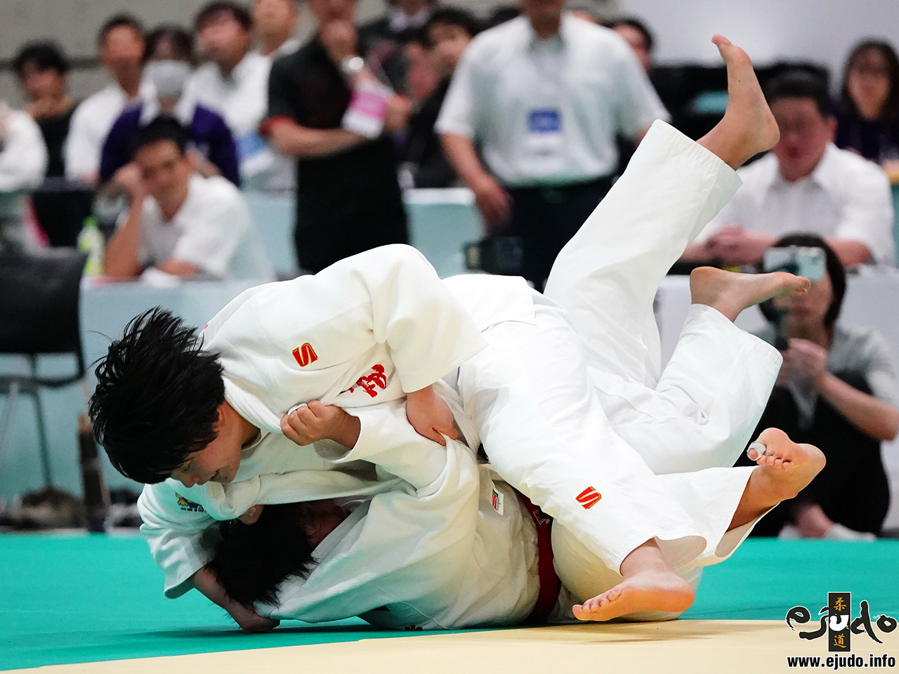 【ニュース】決勝は2年生大将・山口が劇的な内股「一本」、敬愛高が8年ぶり6度目の優勝飾る／令和6年度金鷲旗高校柔道大会・女子 | eJudo
