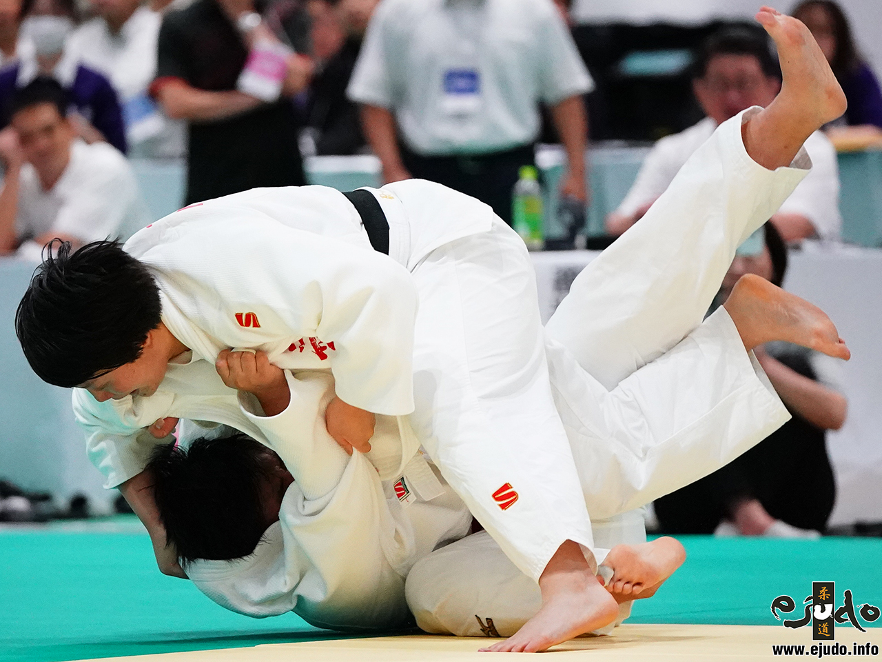 【レポート】敬愛が宿敵・佐賀商破って8年ぶり6度目の優勝、全中優勝世代が最後の夏に輝く／令和6年度金鷲旗高校柔道大会・女子 | eJudo