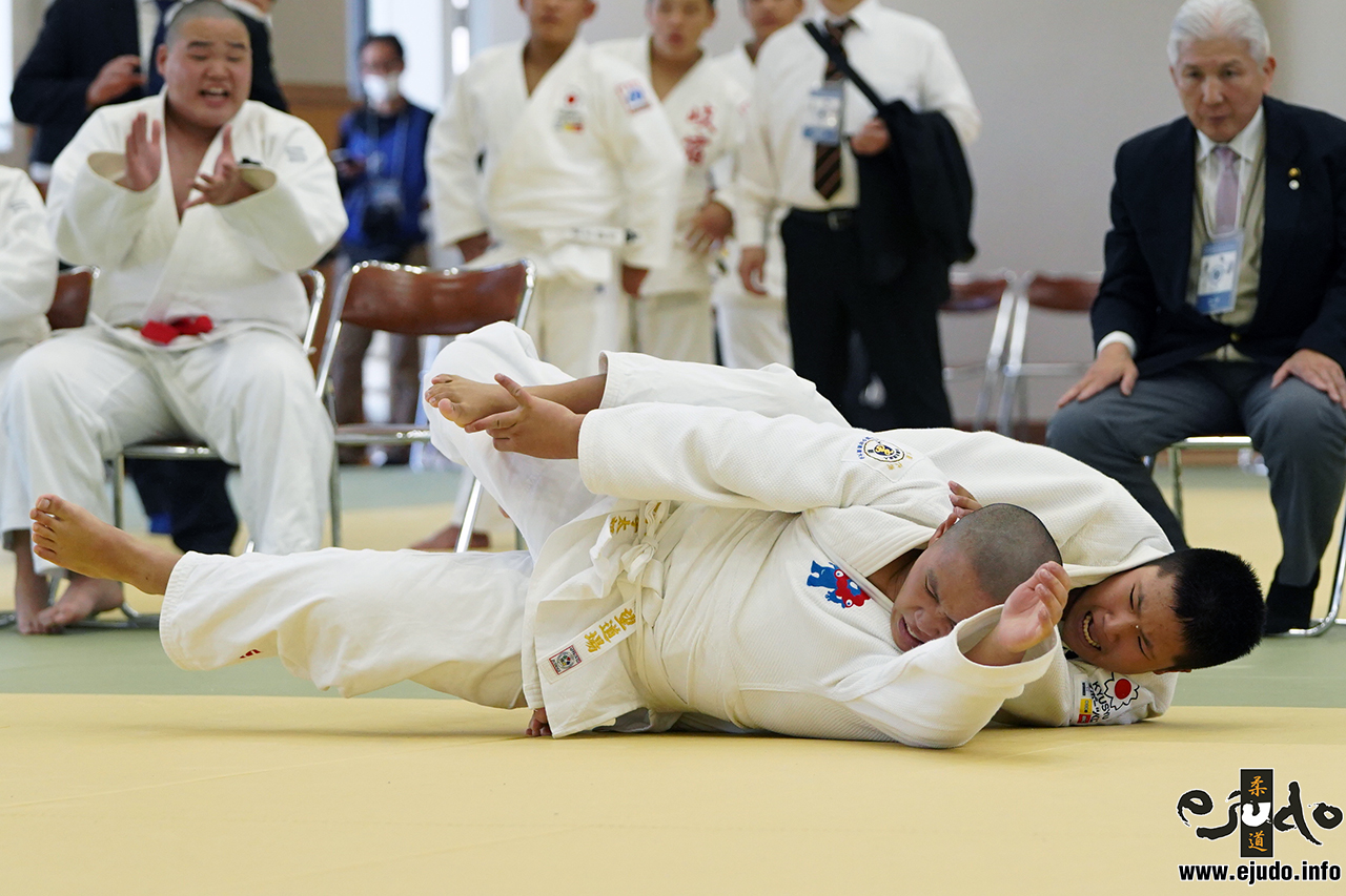 【速報レポート】宮崎県が2連覇、決勝は代表戦で大阪府を破る／第33回日整全国少年柔道大会 | eJudo