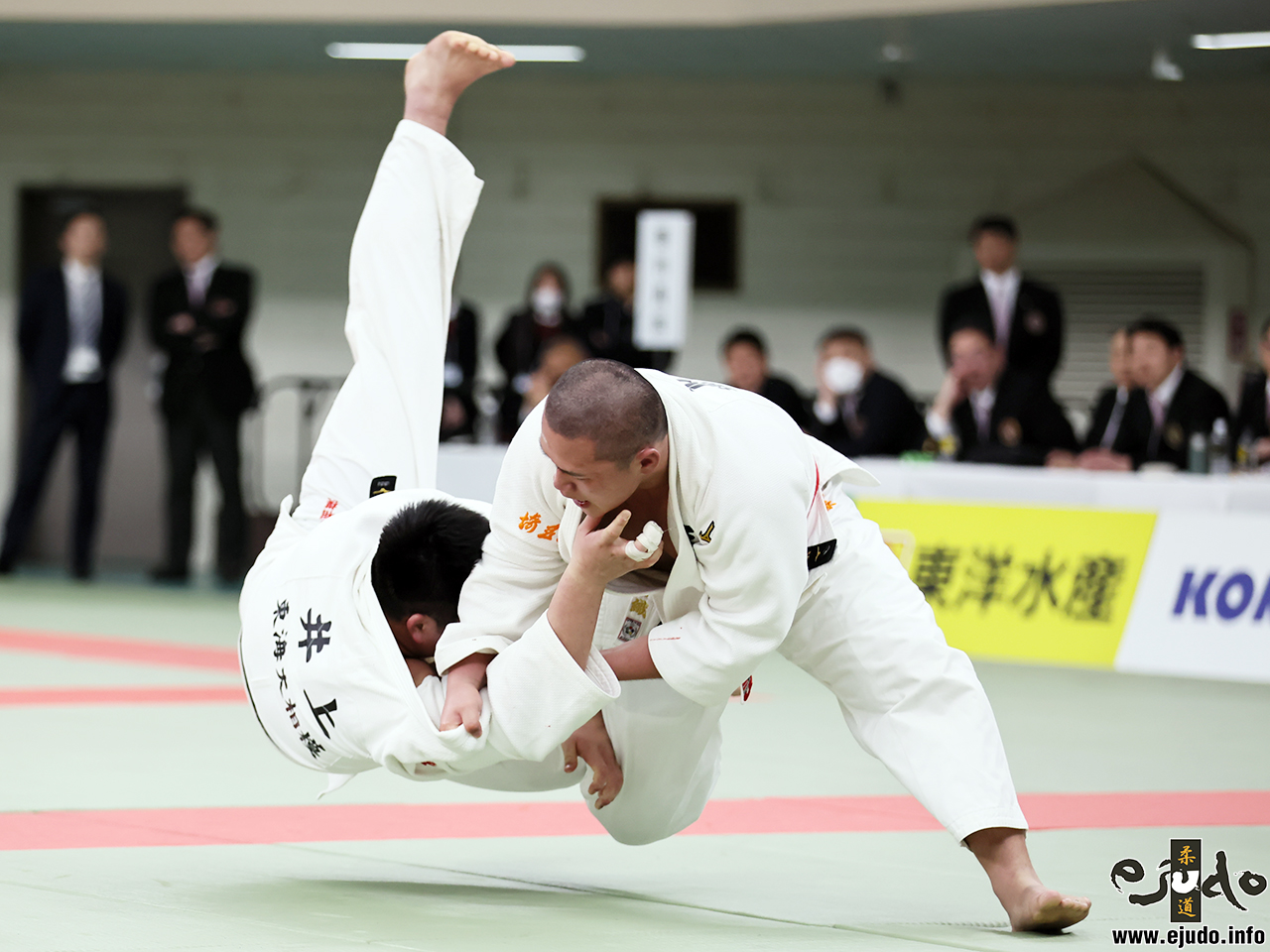 【レポート】大一番の勝者は埼玉栄。代表戦のエース対決は渡邊蒼織が東海大相模・井上大智から鮮やか「一本」／第47回全国高等学校柔道選手権大会 男子団体戦①1回戦～準々決勝(Dブロック) | eJudo