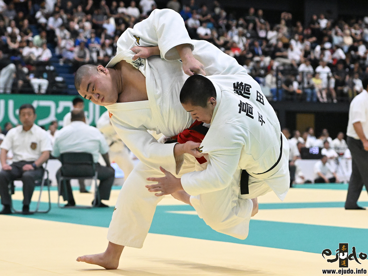 【ニュース】男子も開幕、連覇狙う埼玉栄は1年生・岡本煌栄の4人抜きで2日目へ／第97回金鷲旗高校柔道大会 | eJudo