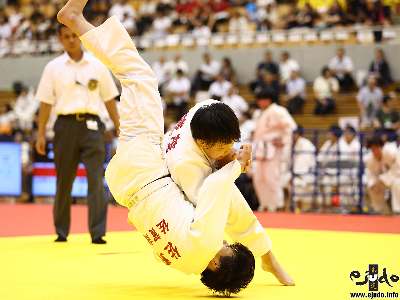 【ニュース】比叡山、桐蔭学園が山場乗り越えて2日目へ。大牟田は順当勝ち、生光学園は大成・国士舘乗り越えてベスト16入り果たす／第74回インターハイ柔道競技 女子団体試合第1日 | eJudo