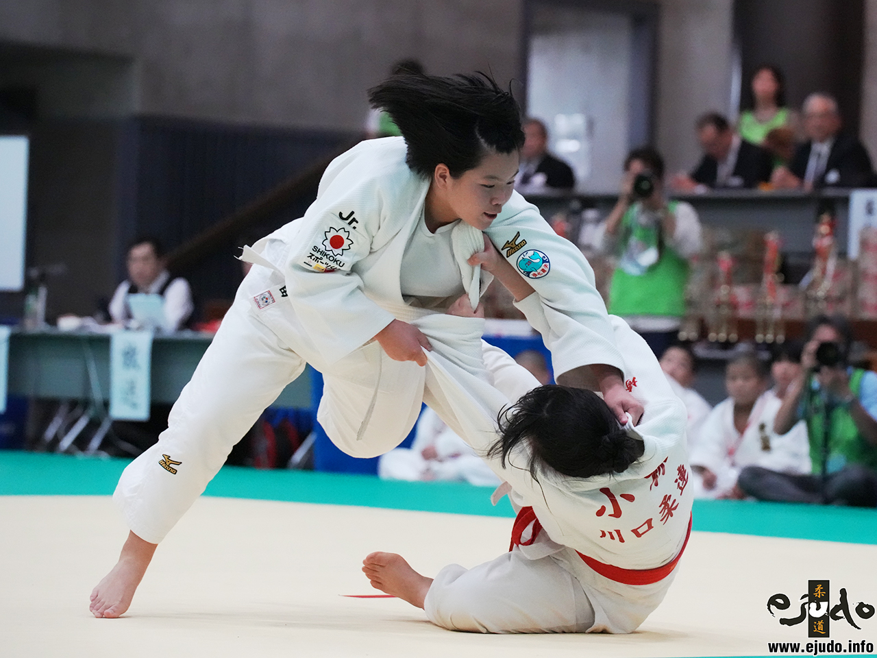 【ニュース】岡豊ジュニア柔道クラブが初優勝、ポイントゲッター3枚軸に「投げる柔道」貫く／2025年度マルちゃん杯少年柔道大会・小学生の部 | eJudo